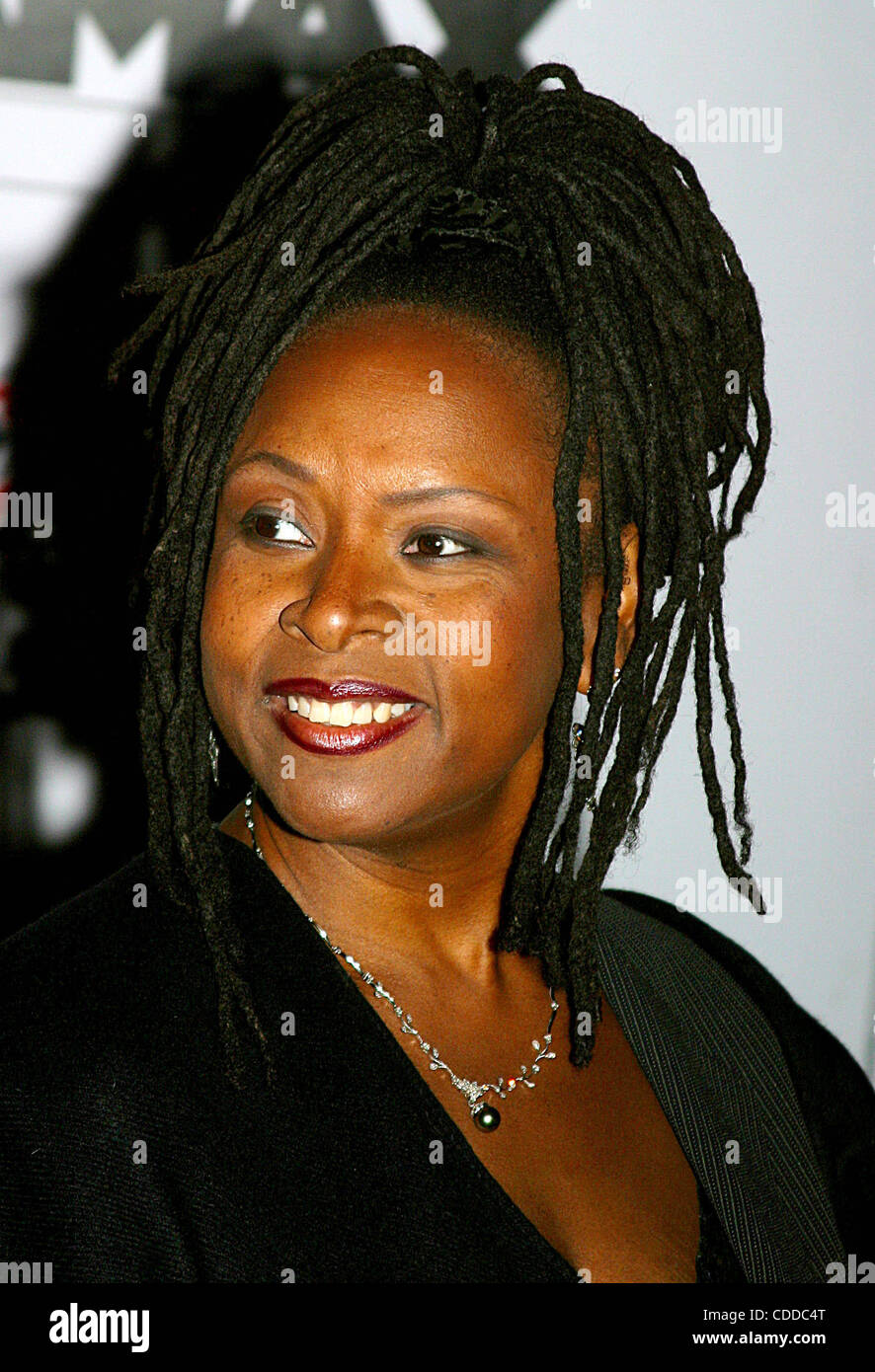 Robin quivers hi-res stock photography and images - Alamy