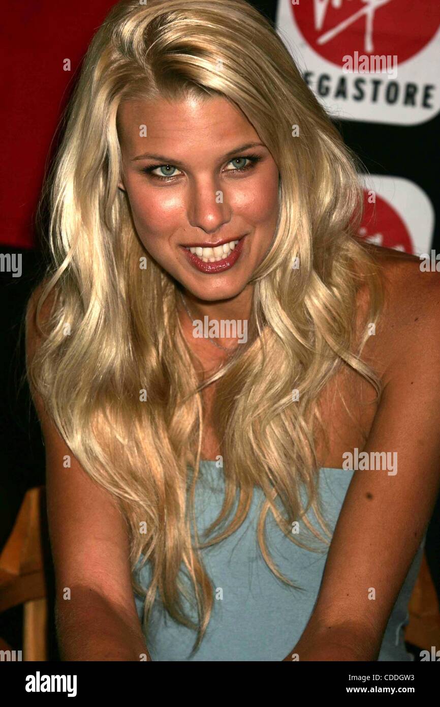 Fhm girl hi-res stock photography and images - Alamy