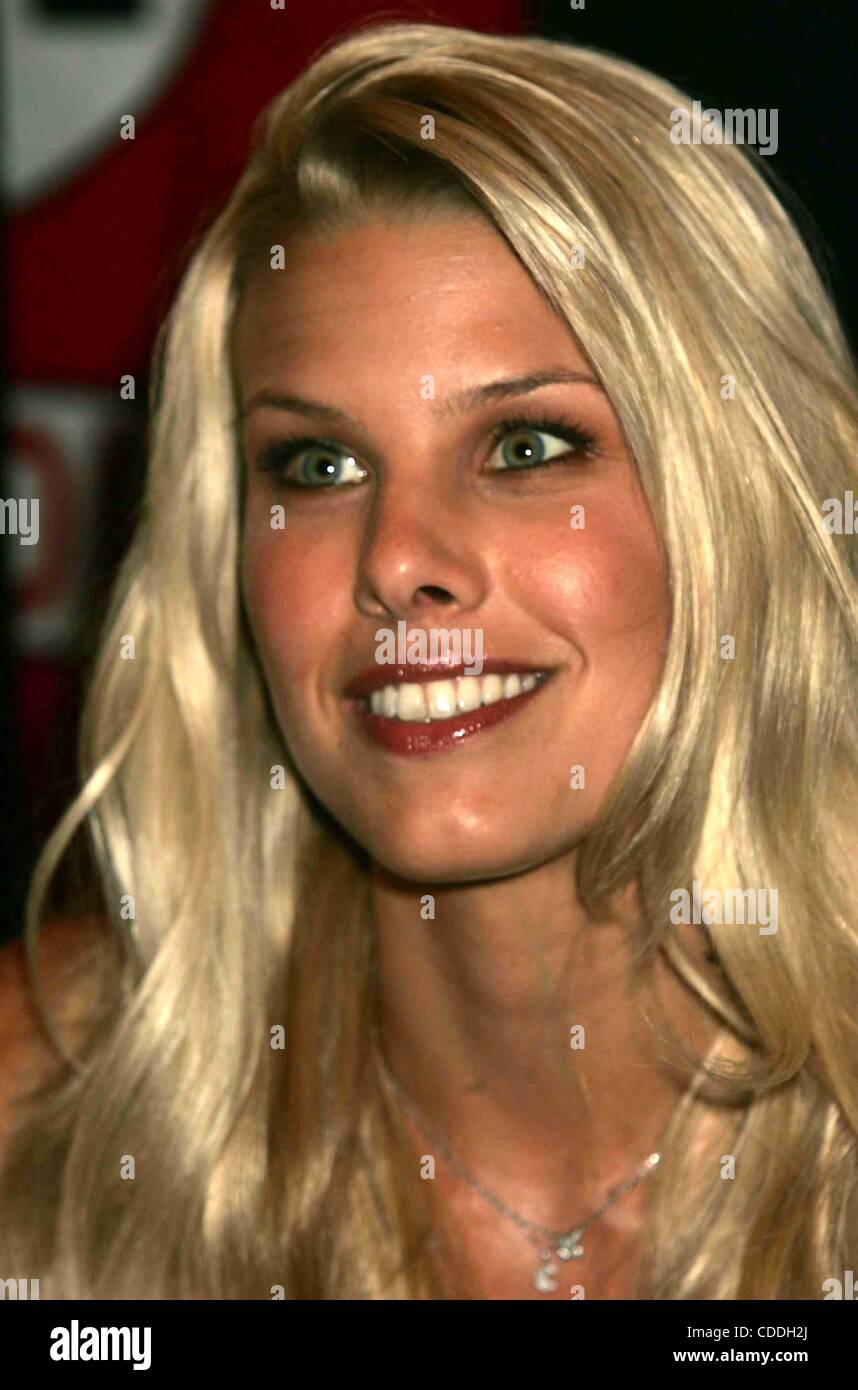 Fhm magazine cover hi-res stock photography and images - Alamy