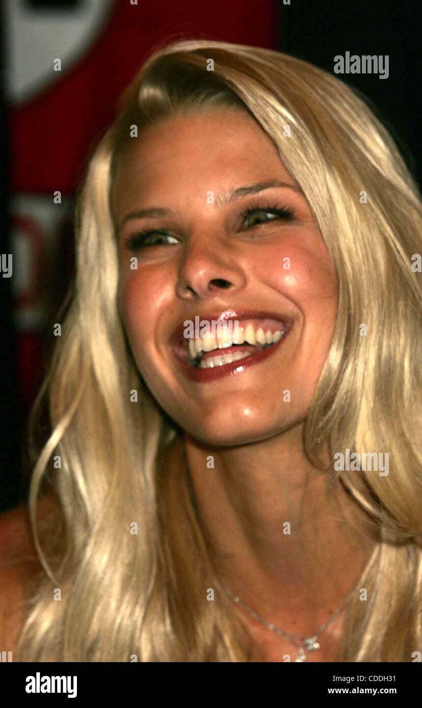 Fhm magazine cover hi-res stock photography and images - Alamy