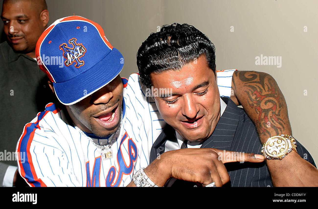 Busta rhymes 2003 hi-res stock photography and images - Alamy