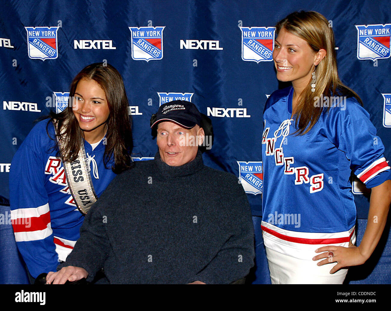 Christopher reeve and children hi-res stock photography and images - Alamy