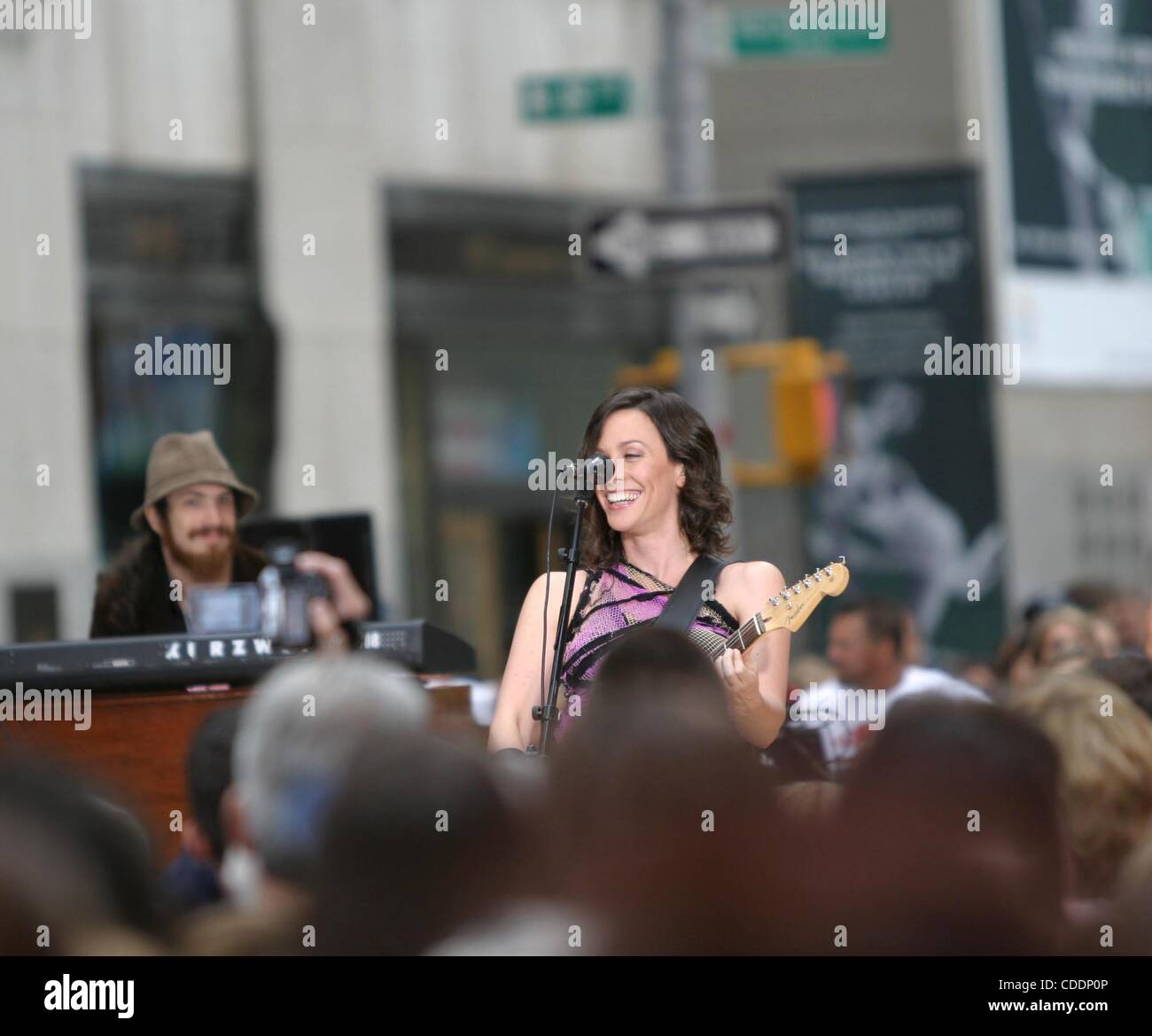 Jan. 1, 2011 - New York, New York, U.S. - K32548RM .ALANIS MORISSETTE ...