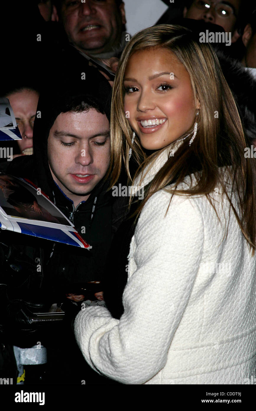 Jan. 1, 2011 - New York, New York, U.S. - K34333RM.JESSICA ALBA ...