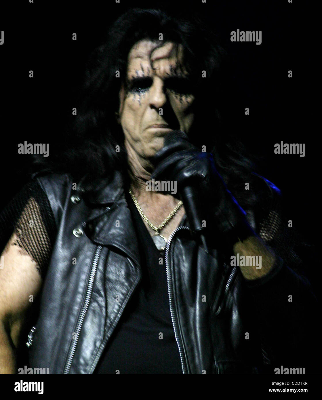 Jan. 1, 2011 - New York, New York, U.S. - K33746RM.ALICE COOPER CONCERT ...