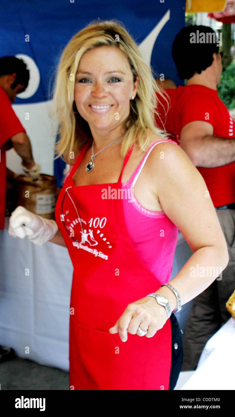 Jan. 1, 2011 - New York, New York, U.S. - K37904RM.BIG BROTHERS BIG ...