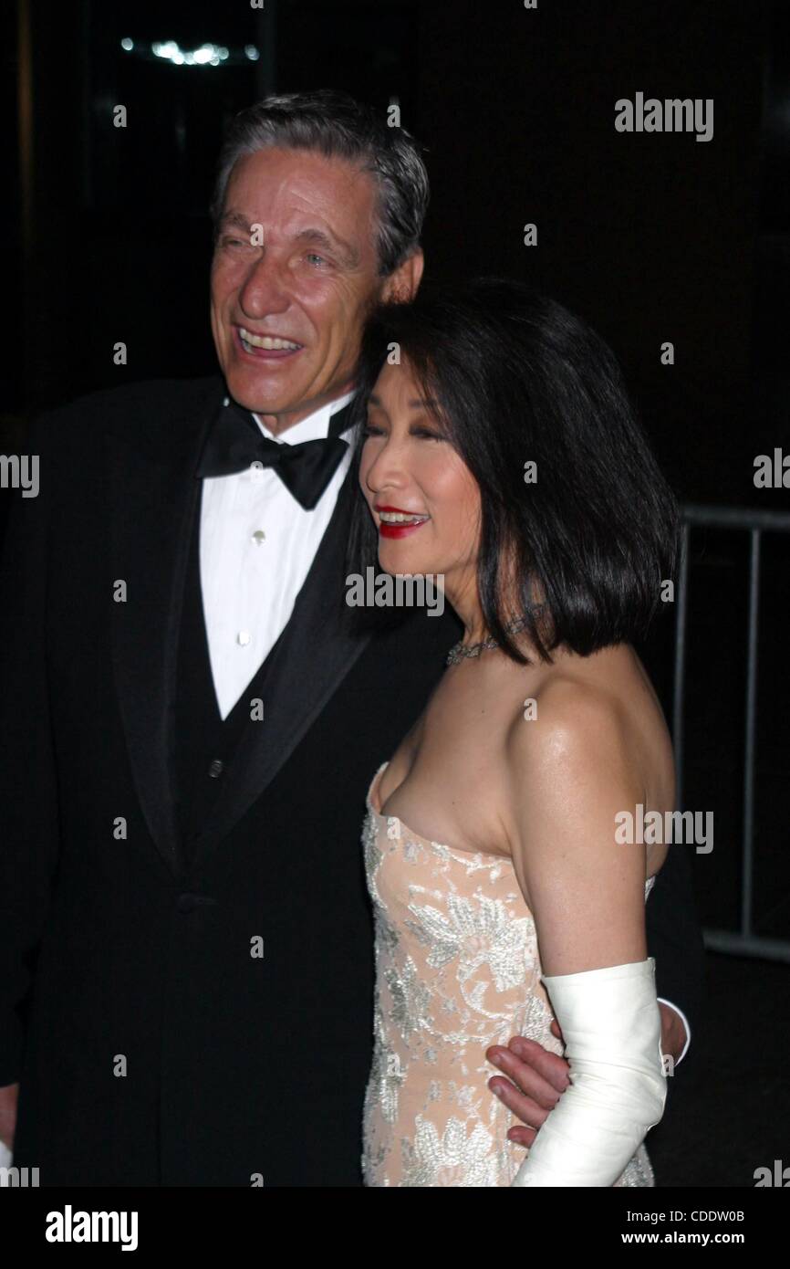 Connie chung maury povich maury hi-res stock photography and images - Alamy