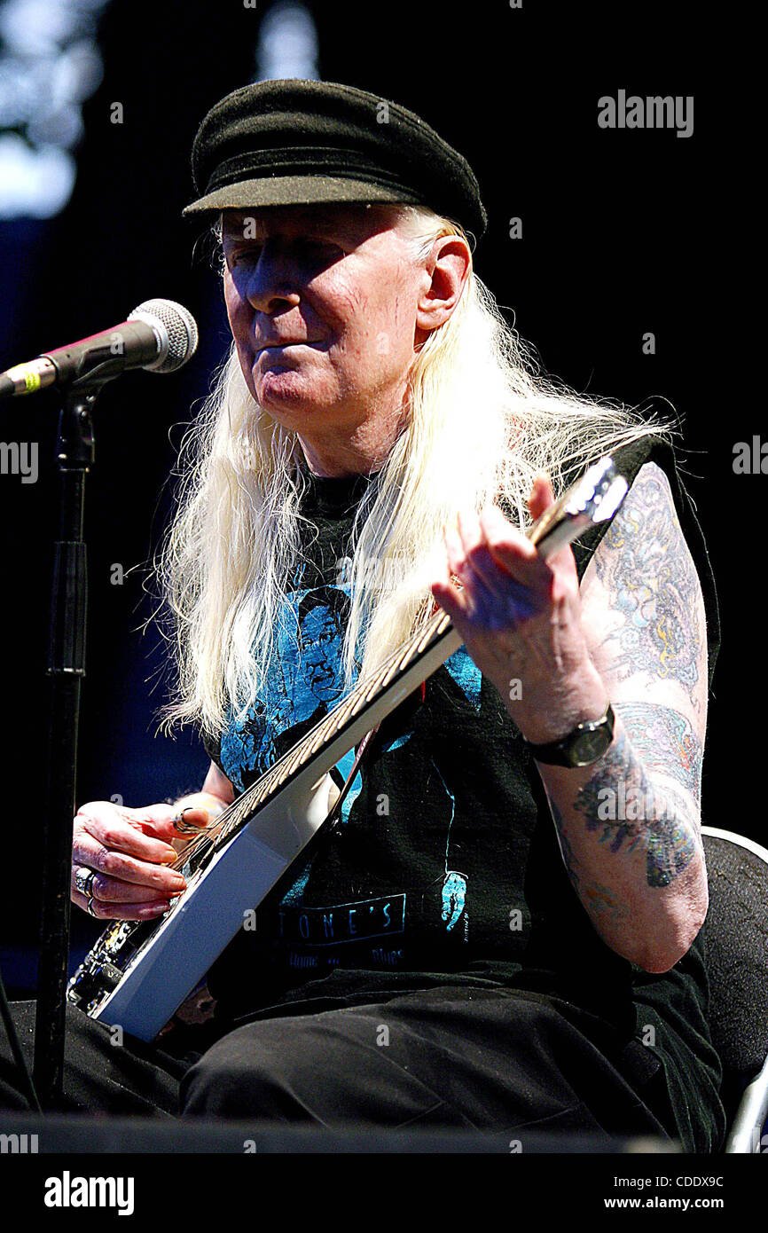 Johnny winter concert hi-res stock photography and images - Alamy