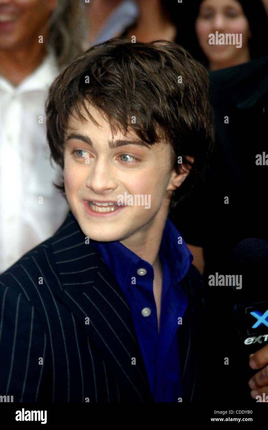 Harry potter daniel radcliffe 2004 hi-res stock photography and images ...