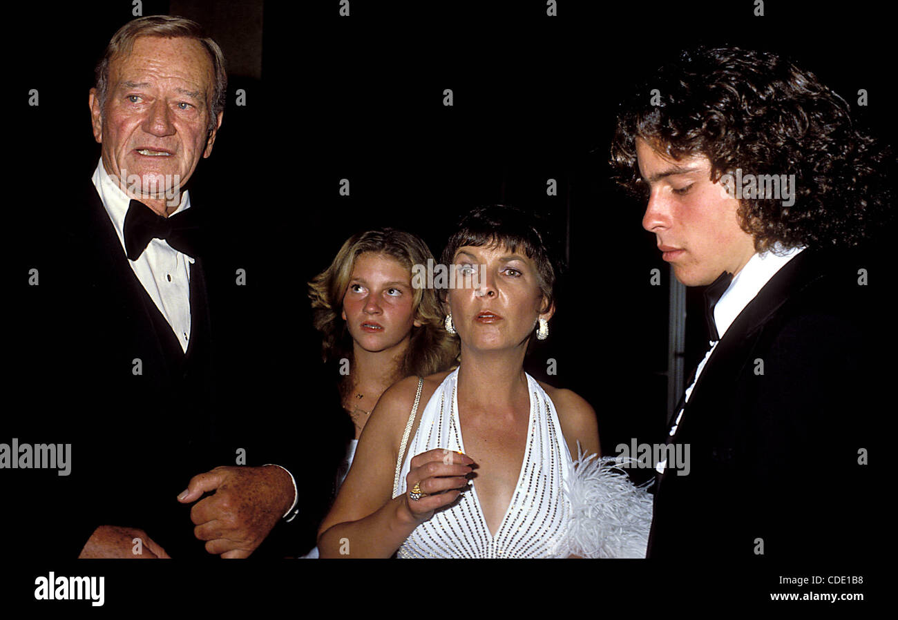 Pat and son hi-res stock photography and images - Alamy