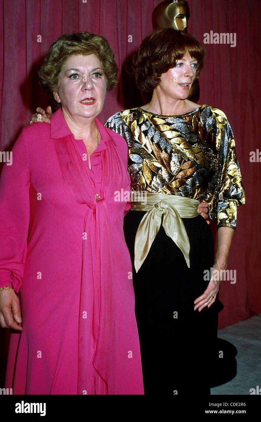 Maggie smith academy awards hi-res stock photography and images - Alamy