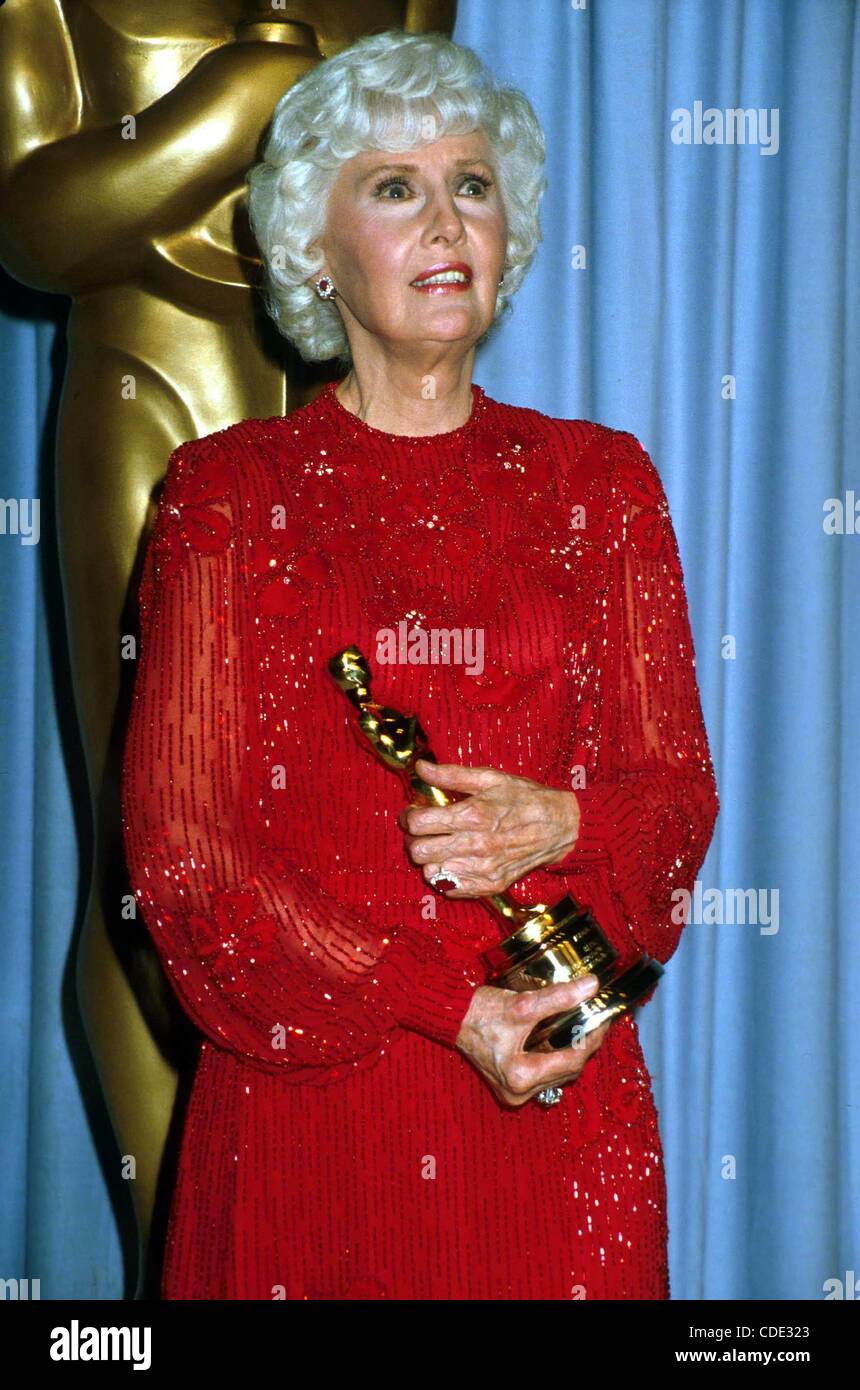 Barbara stanwyck photos hi-res stock photography and images - Alamy