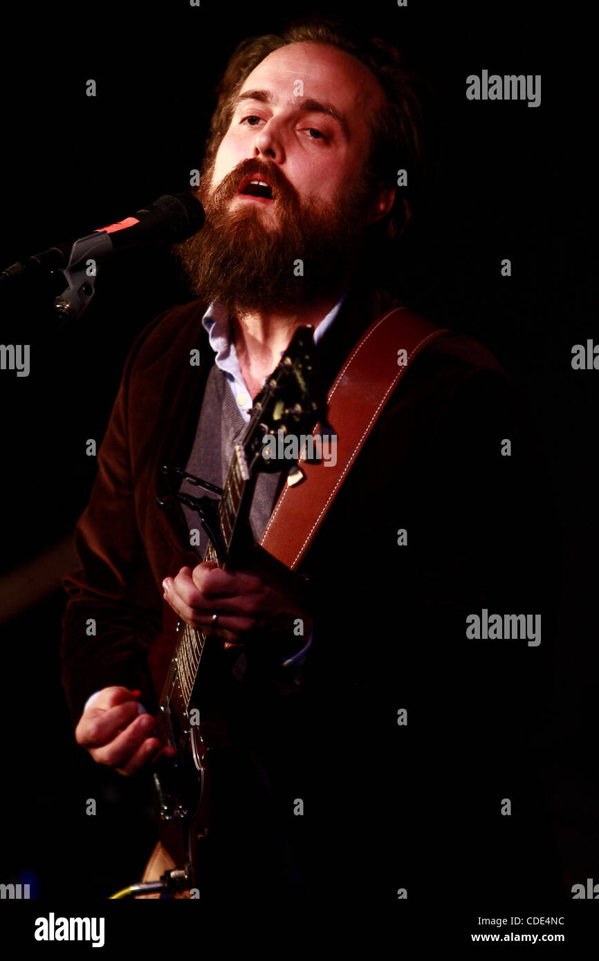 Iron and Wine aka Samuel Beam performing at The Apple Store Soho on ...