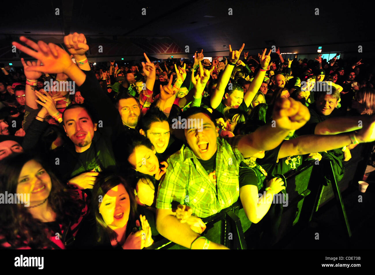 Jonny wickersham of social distortion hi-res stock photography and ...