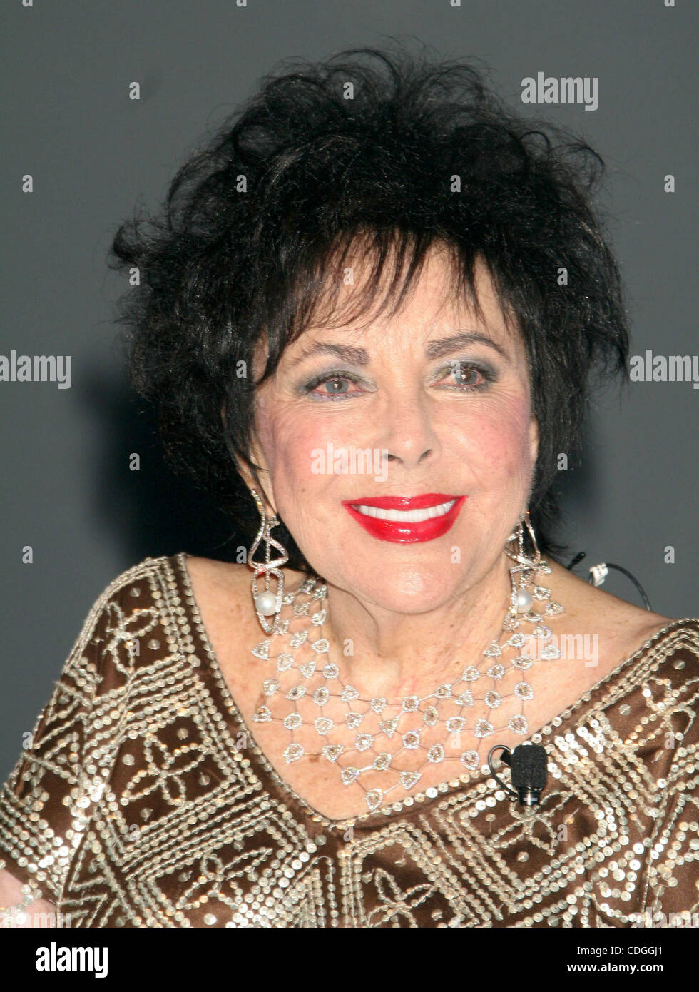 FILE PHOTO - ELIZABETH TAYLOR, 79, the Oscar-winning movie goddess and ...