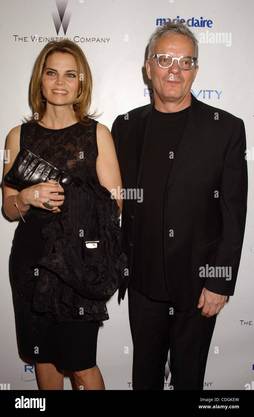 Jan. 16, 2011 - Hollywood, California, U.S. - MARK MOTHERSBAUGH ...