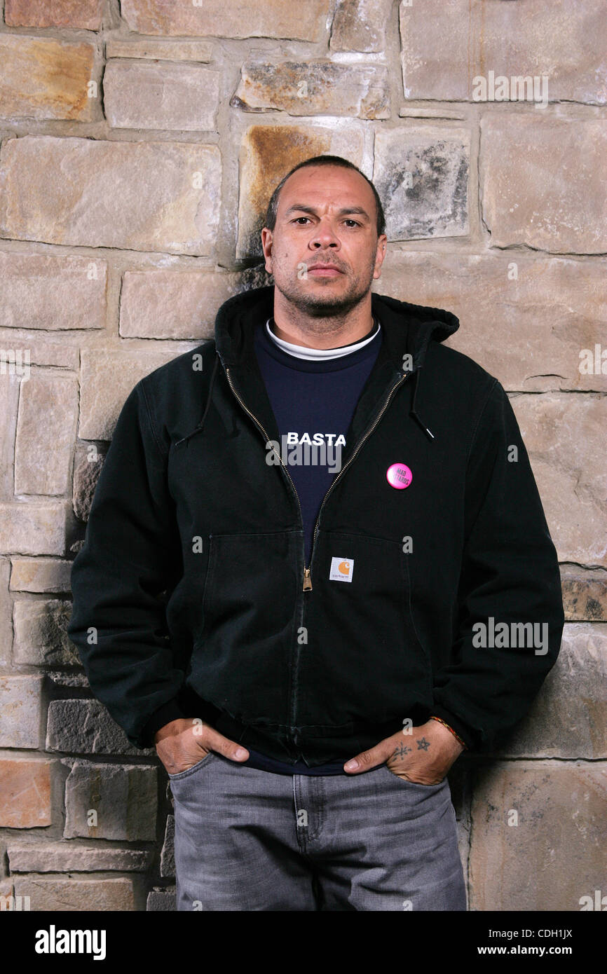 Actor jacket jeans hi-res stock photography and images - Alamy