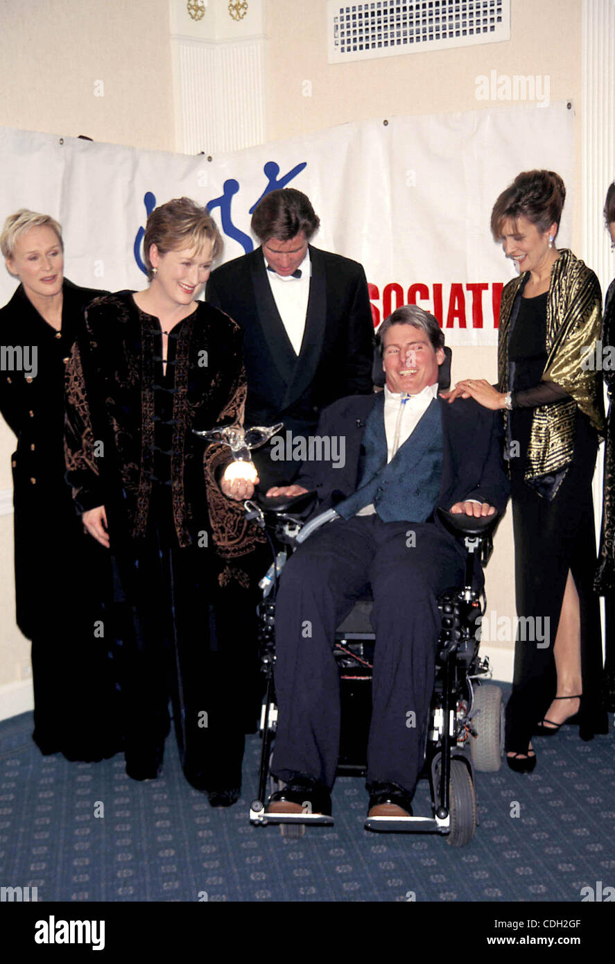 Meryl streep and glenn close hi-res stock photography and images - Alamy