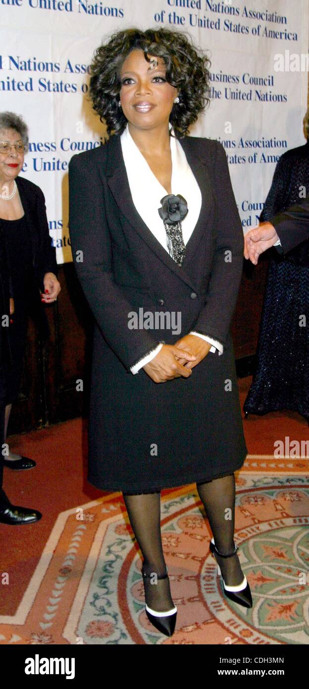 Jan. 27, 2011 - New York, New York, U.S. - K39722JBU.UNA-USA HONORS ...