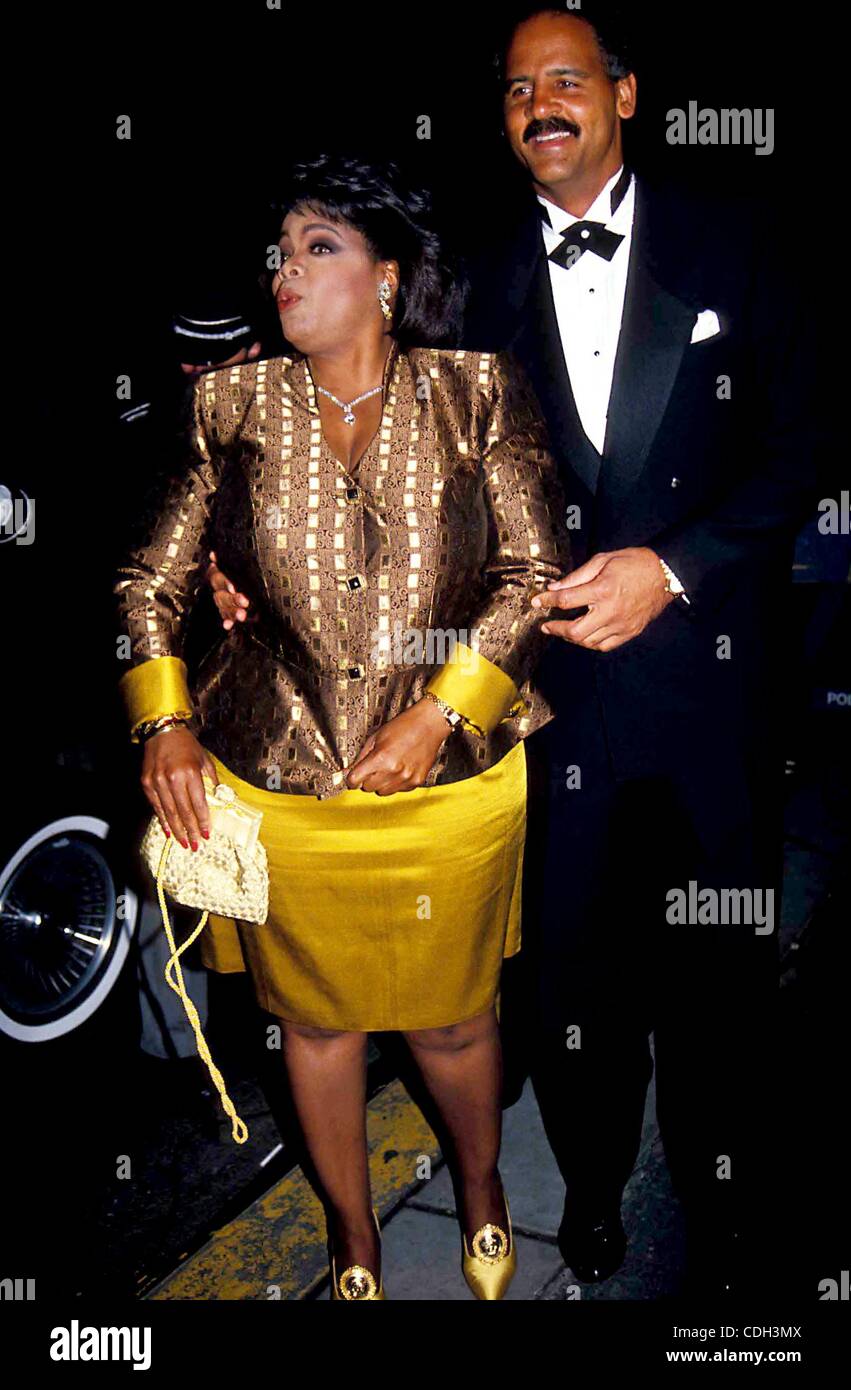 Jan. 27, 2011 - New York, New York, U.S. - 16433.OPRAH WINFREY AND ...