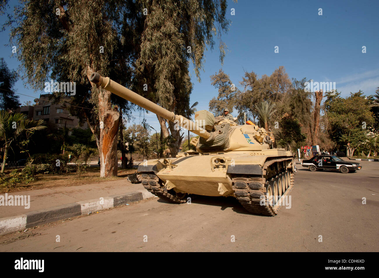 Jan 30, 2011 - Maadi, Egypt - After a restless gunfire-filled night, a ...