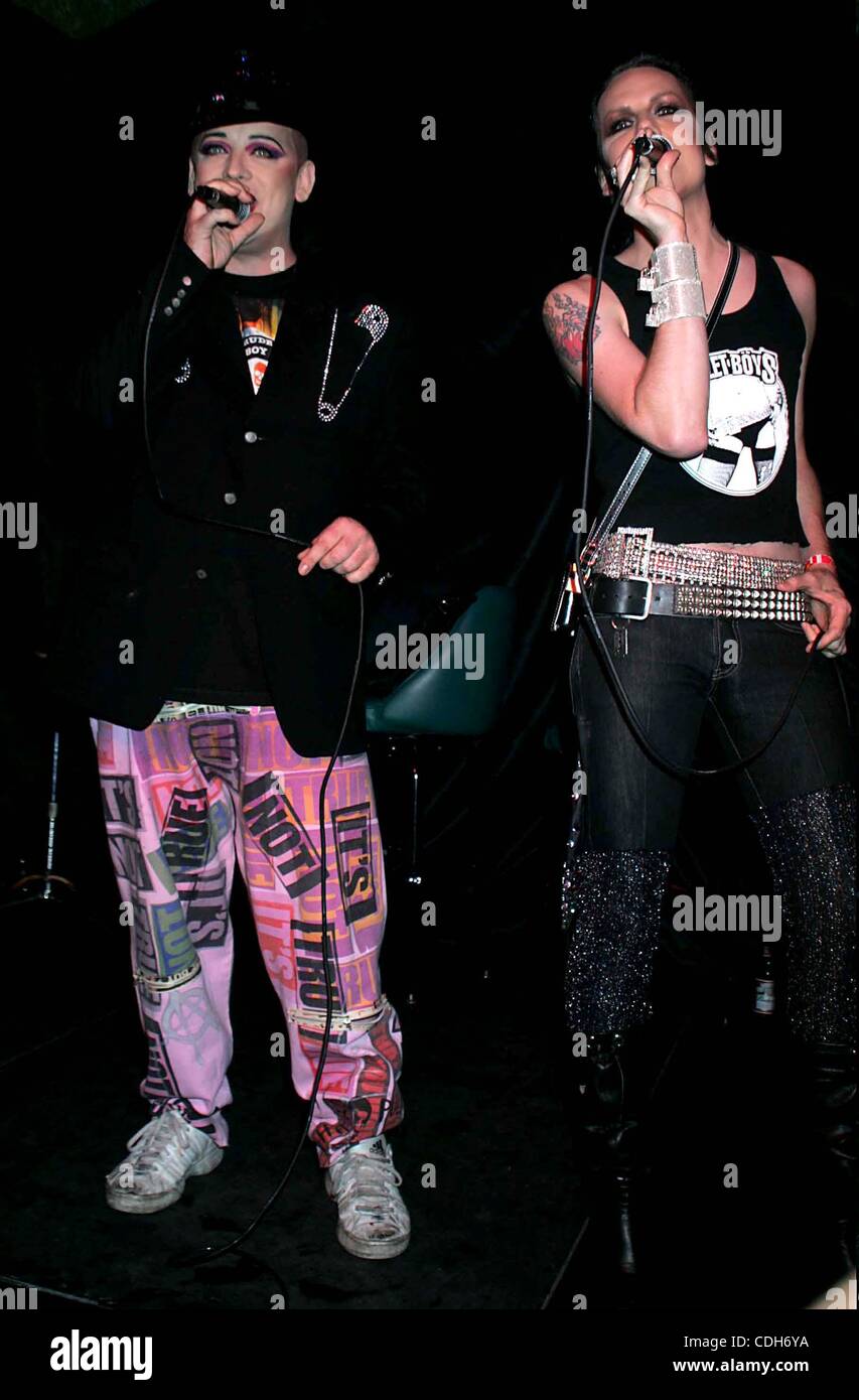 Bush bashing hi-res stock photography and images - Alamy