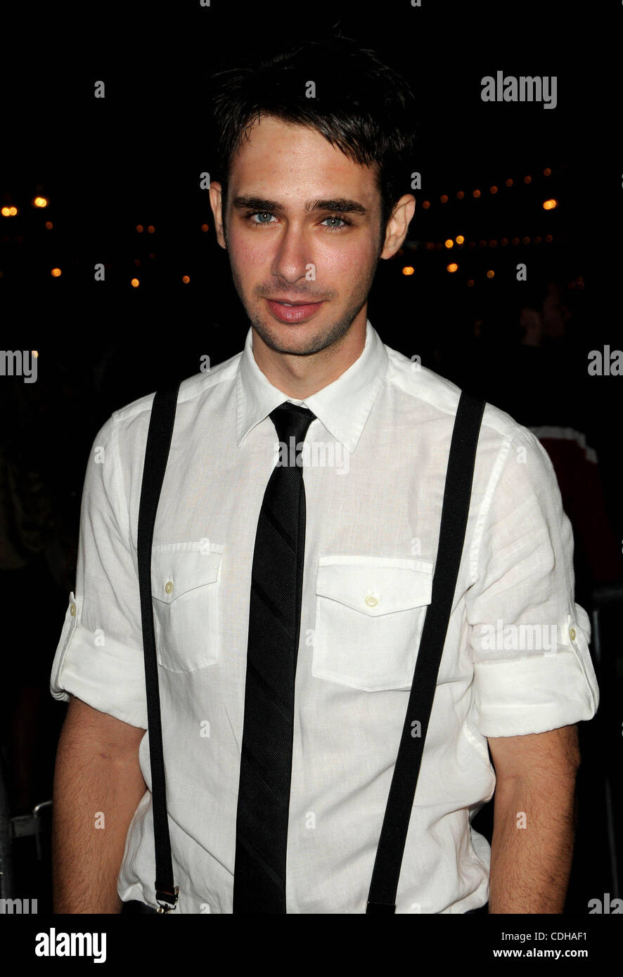 Scott mechlowicz premiere waiting forever hi-res stock photography and ...