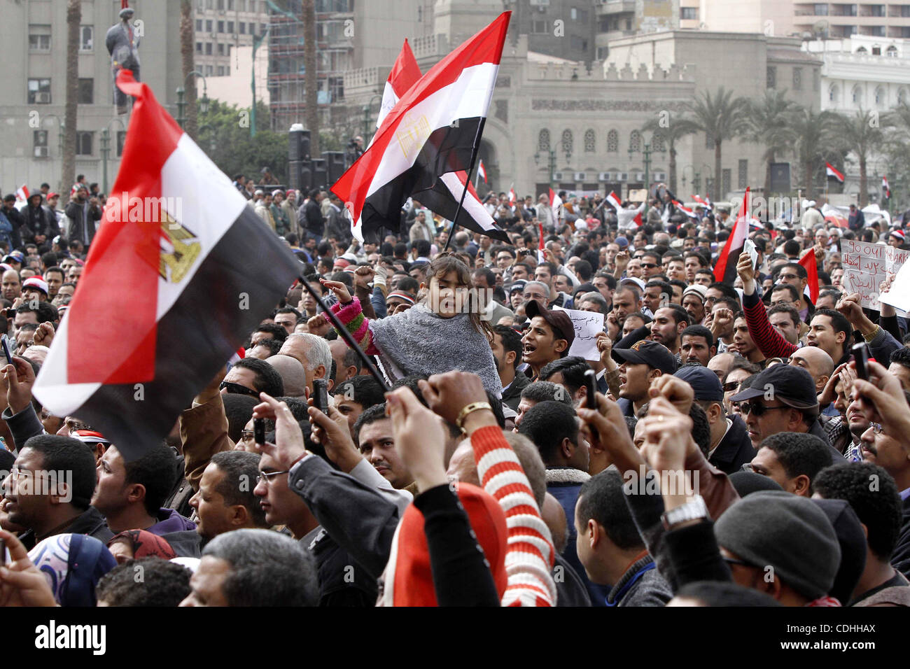 Egyptian anti-government protesters demonstrate in Tahrir Square in ...