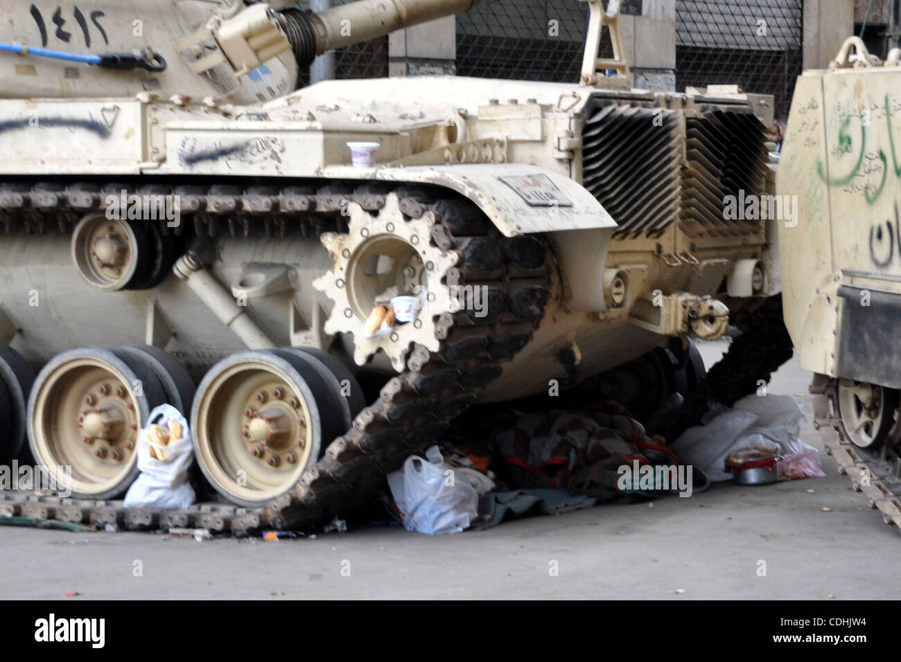 Tank standoff hi-res stock photography and images - Alamy
