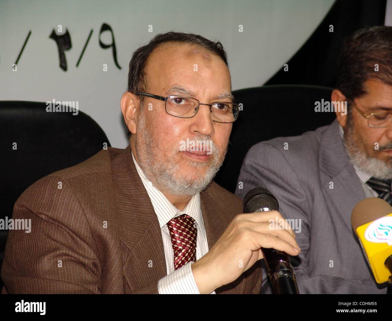 Feb 09, 2011 - Cairo, Egypt - Members of Egyptian Muslim brotherhood ...