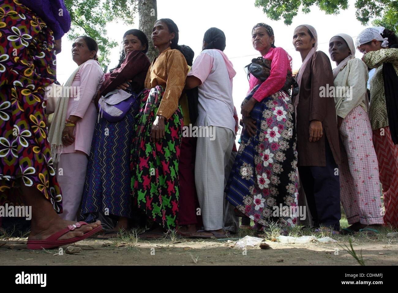 Filipino muslims hi-res stock photography and images - Alamy