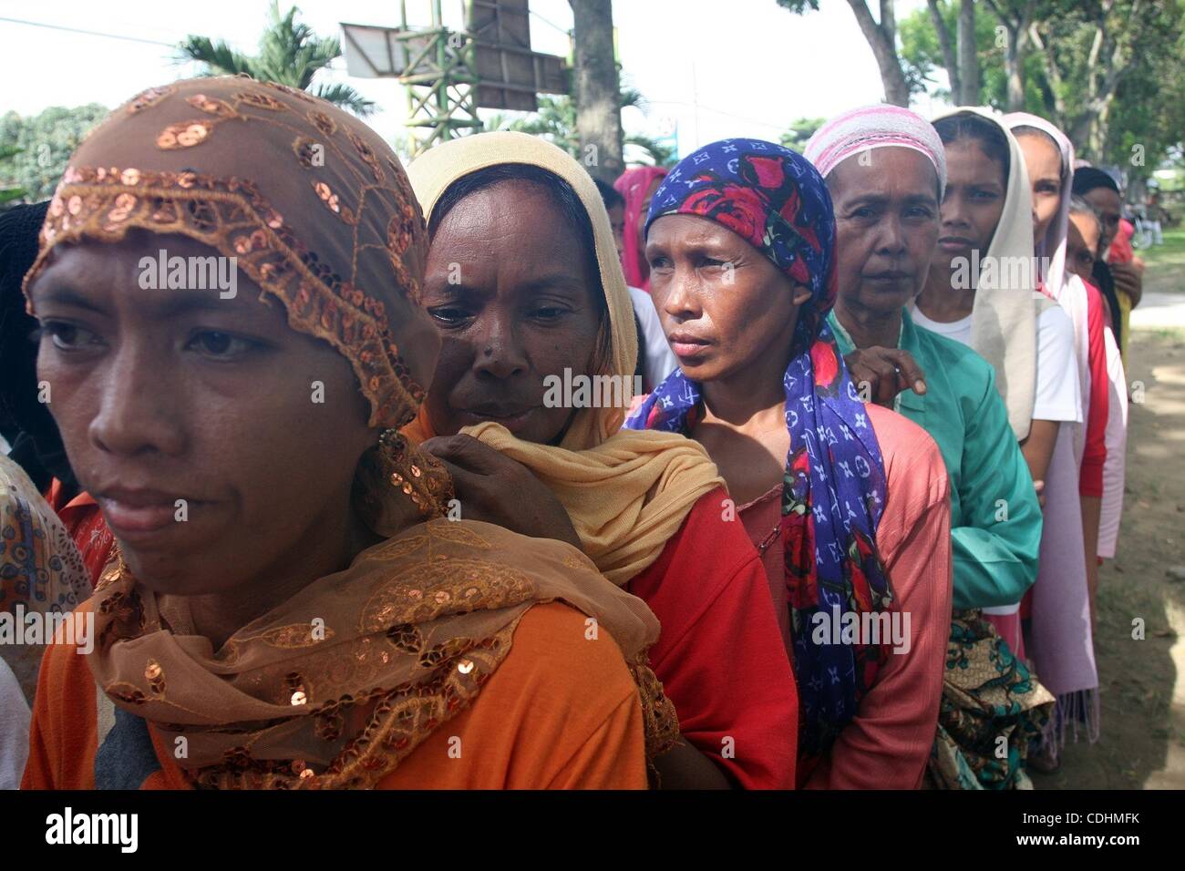 Feb 09, 2011 - Pikit, Philippines - Filipino Muslims, among them ...