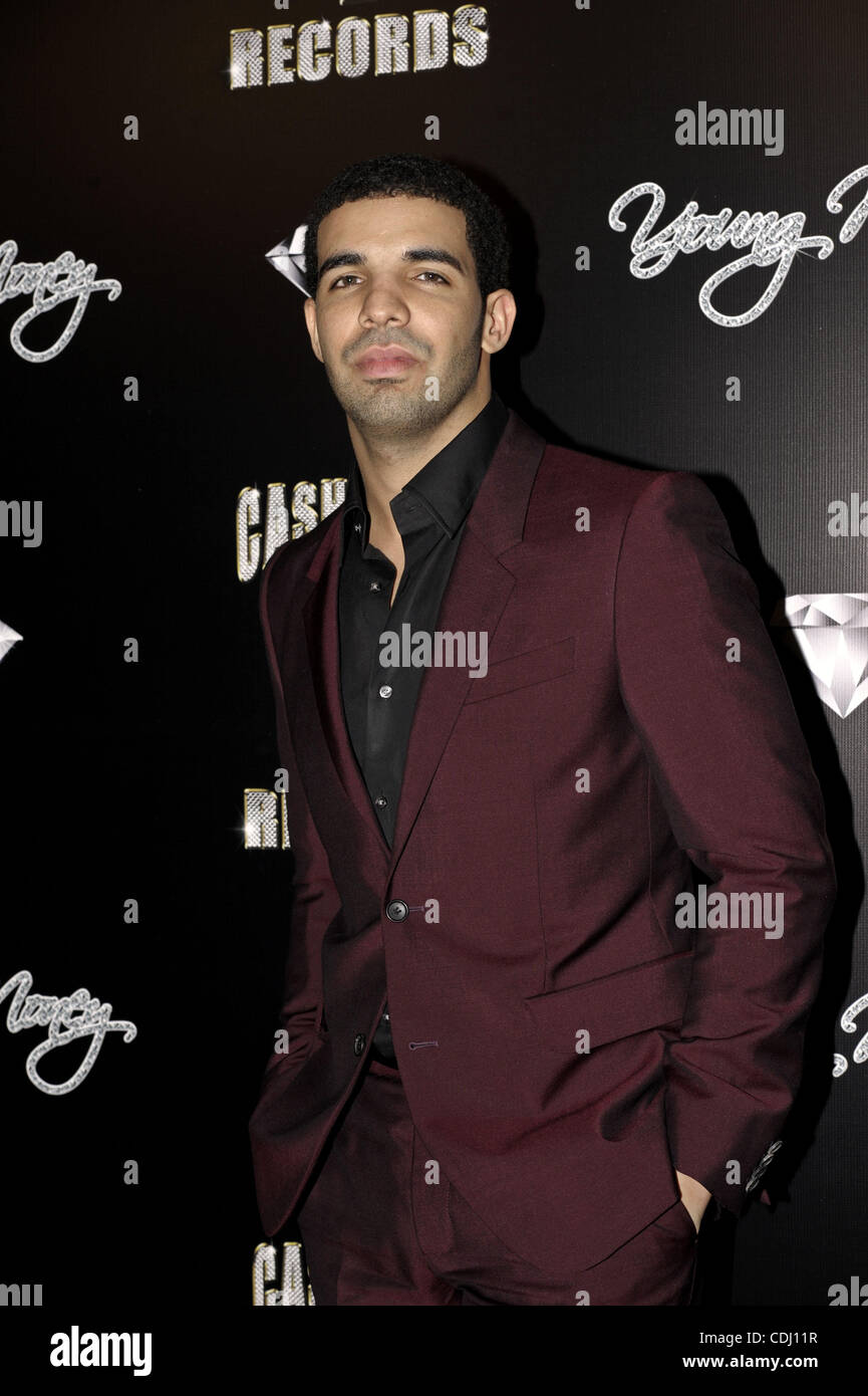 Feb. 13, 2011 - West Hollywood, California, USA - Rapper/singer DRAKE ...