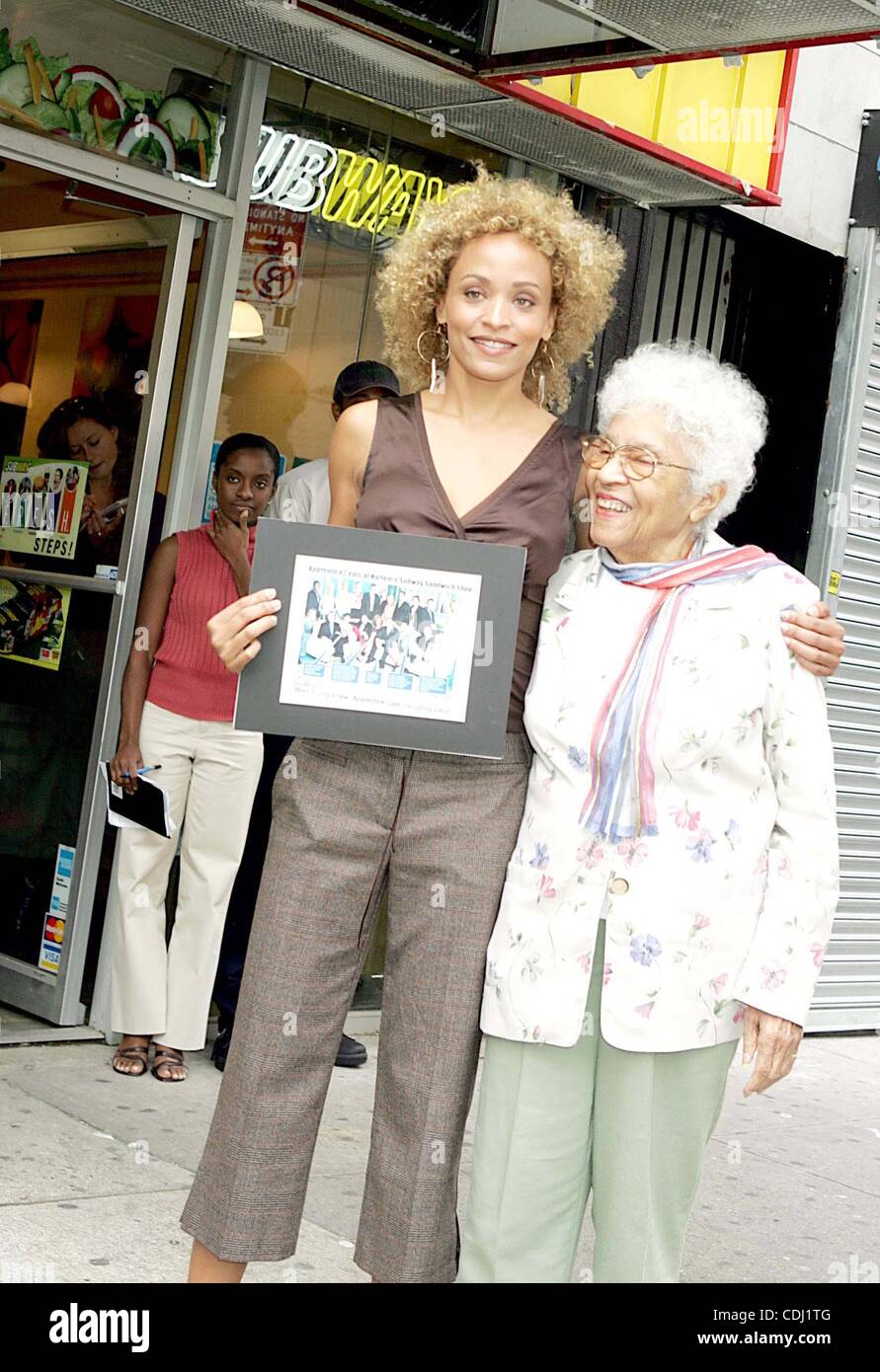 Feb. 14, 2011 - New York, New York, U.S. - K39719RM.STACIE J (FROM THE ...