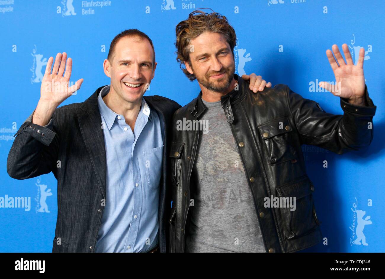 Gerard butler and ralph fiennes hi-res stock photography and images - Alamy