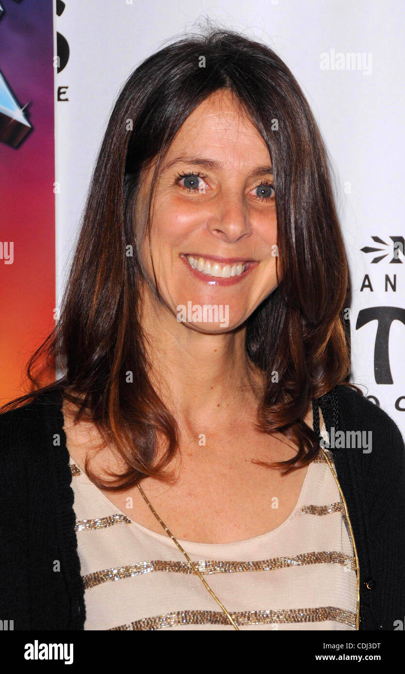 Martha Quinn Young
