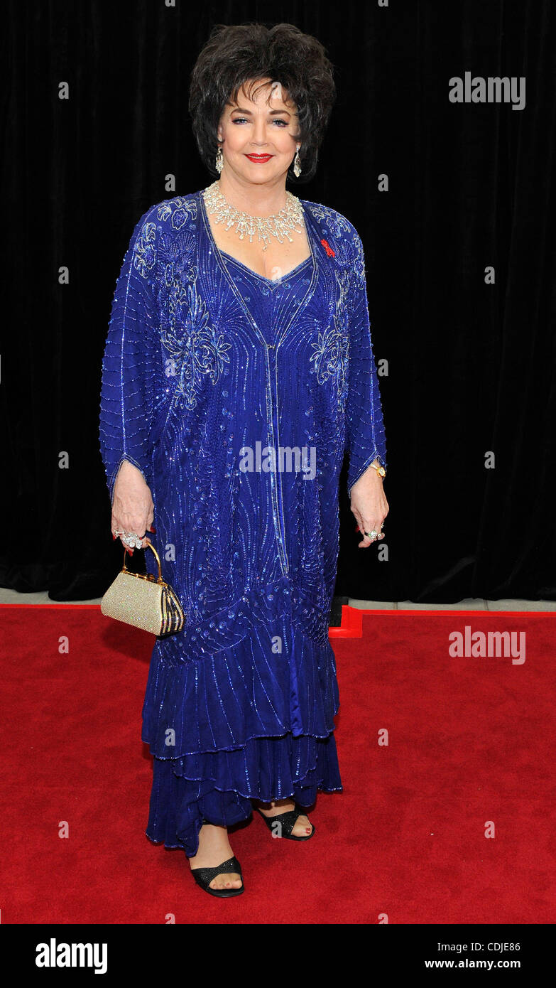 Feb. 24, 2011 - Las Vegas, Nevada, USA - Celebrity impersonator LOUISE ...
