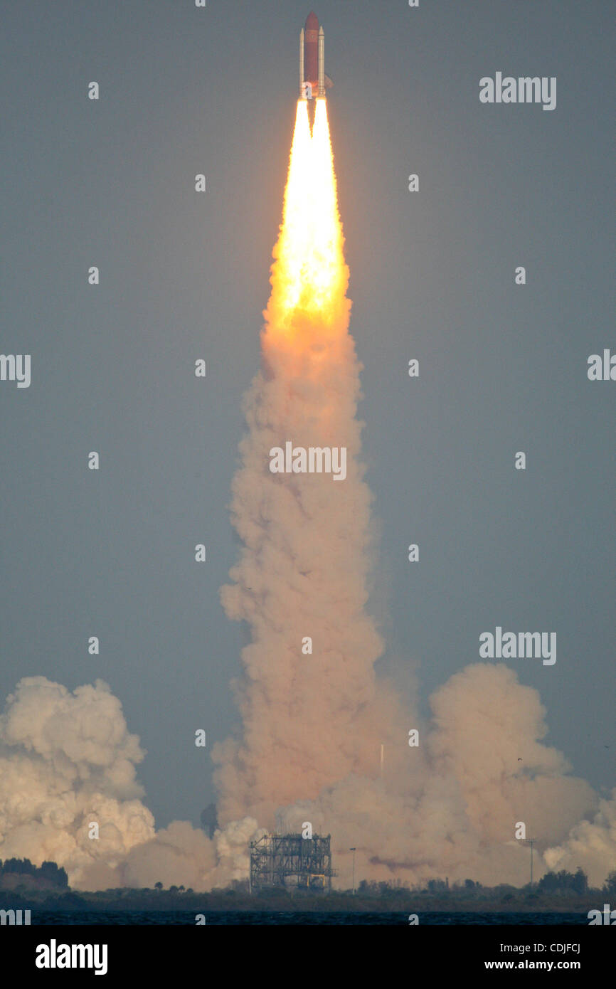 Feb. 24, 2011 - Cape Canaveral, Florida, U.S - Space shuttle Discovery's Mission STS-133 liftoff ...