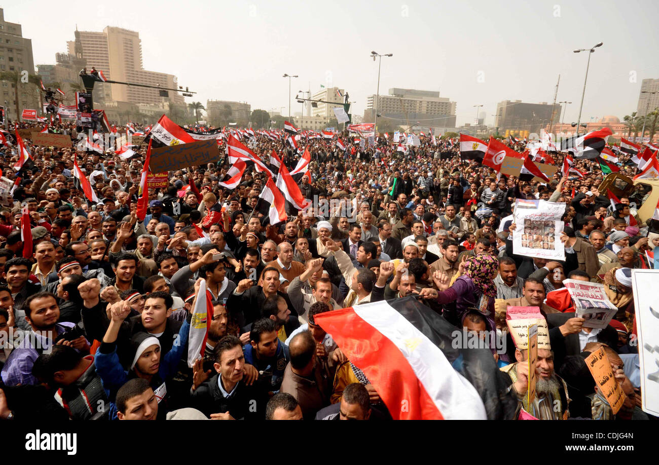 Egyptian protesters take part in a demonstration and Friday prayers in ...