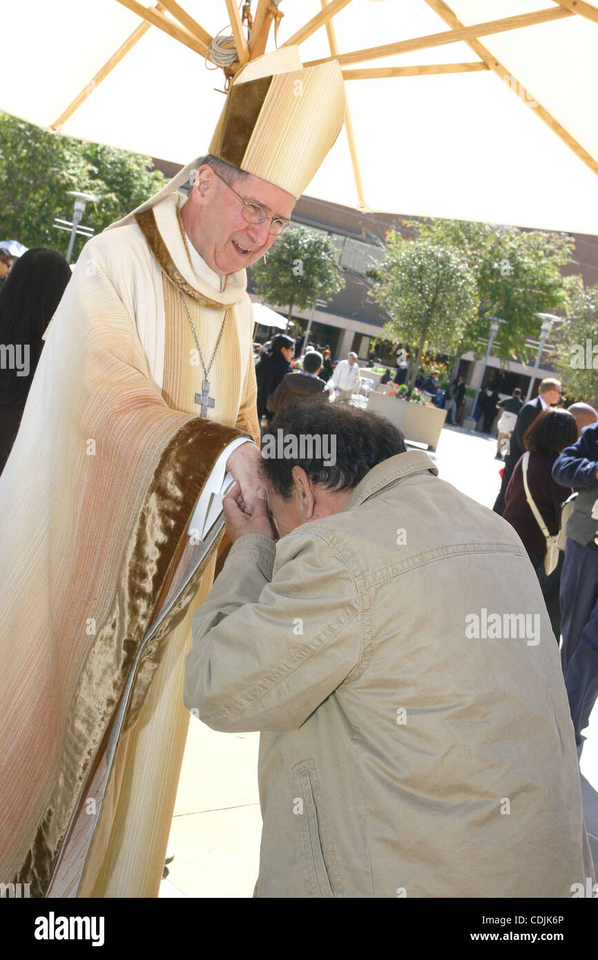 Cardinal roger mahony hi-res stock photography and images - Alamy