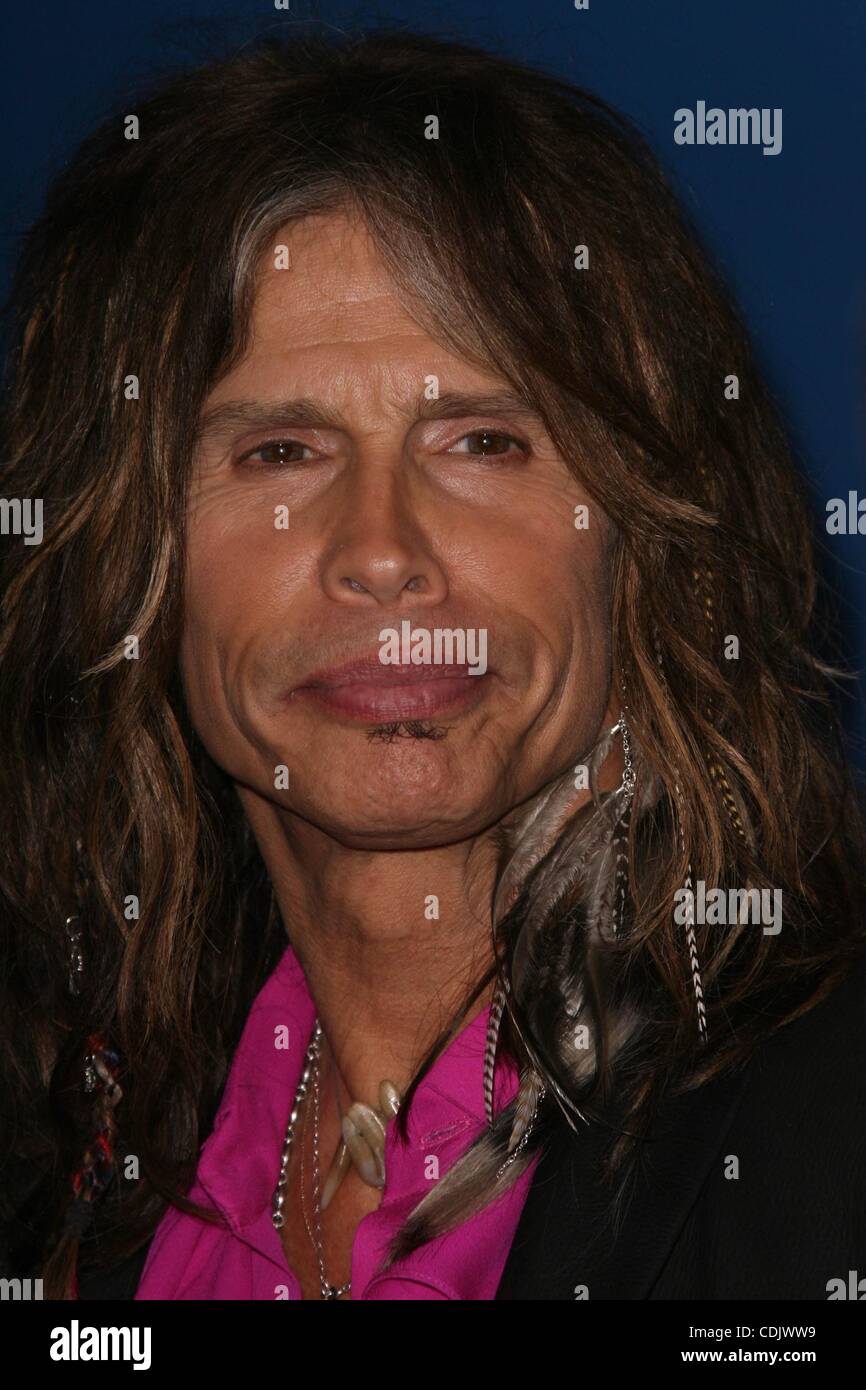 Mar 03, 2011 - Los Angeles, California, USA - Singer STEVEN TYLER at ...