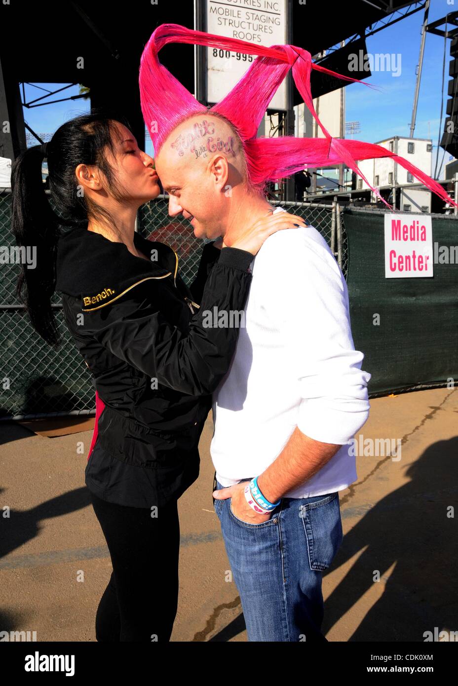 Kelly hu 15th annual race hi-res stock photography and images - Alamy