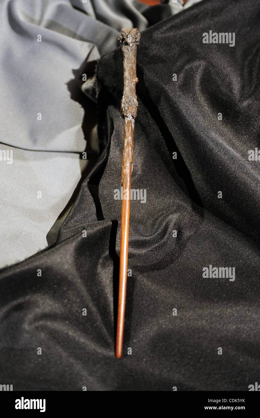 Harry potter's magic wand hi-res stock photography and images - Alamy