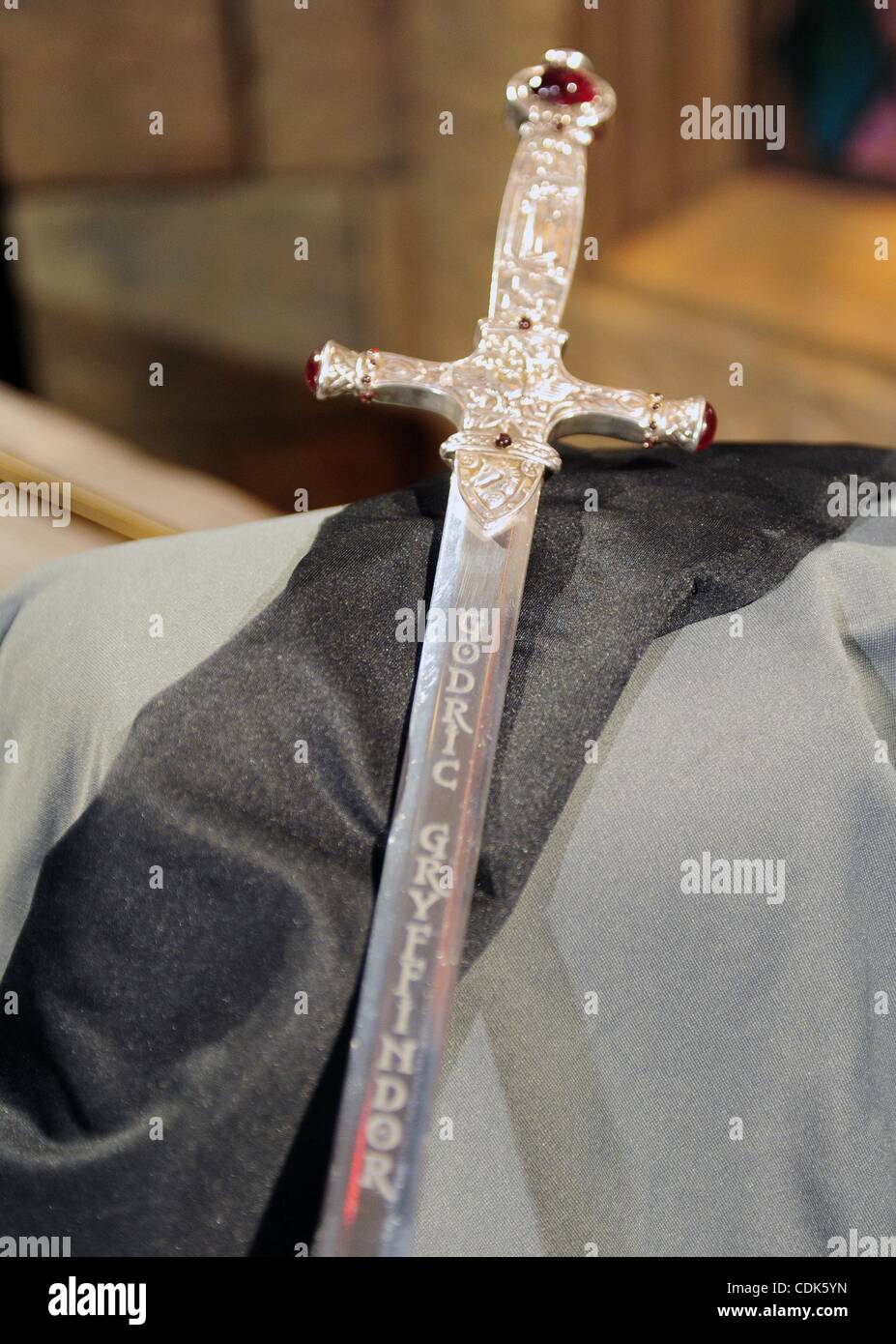 Gryffindor sword hi-res stock photography and images - Alamy