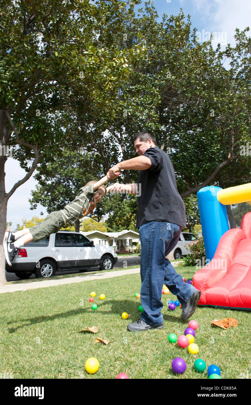 Children entering school usa hi-res stock photography and images - Alamy