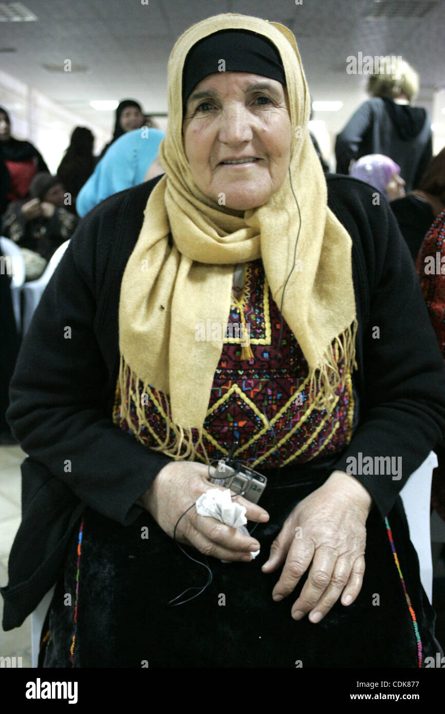 Palestinian and israeli women take part in a Palestinian Jewish ...