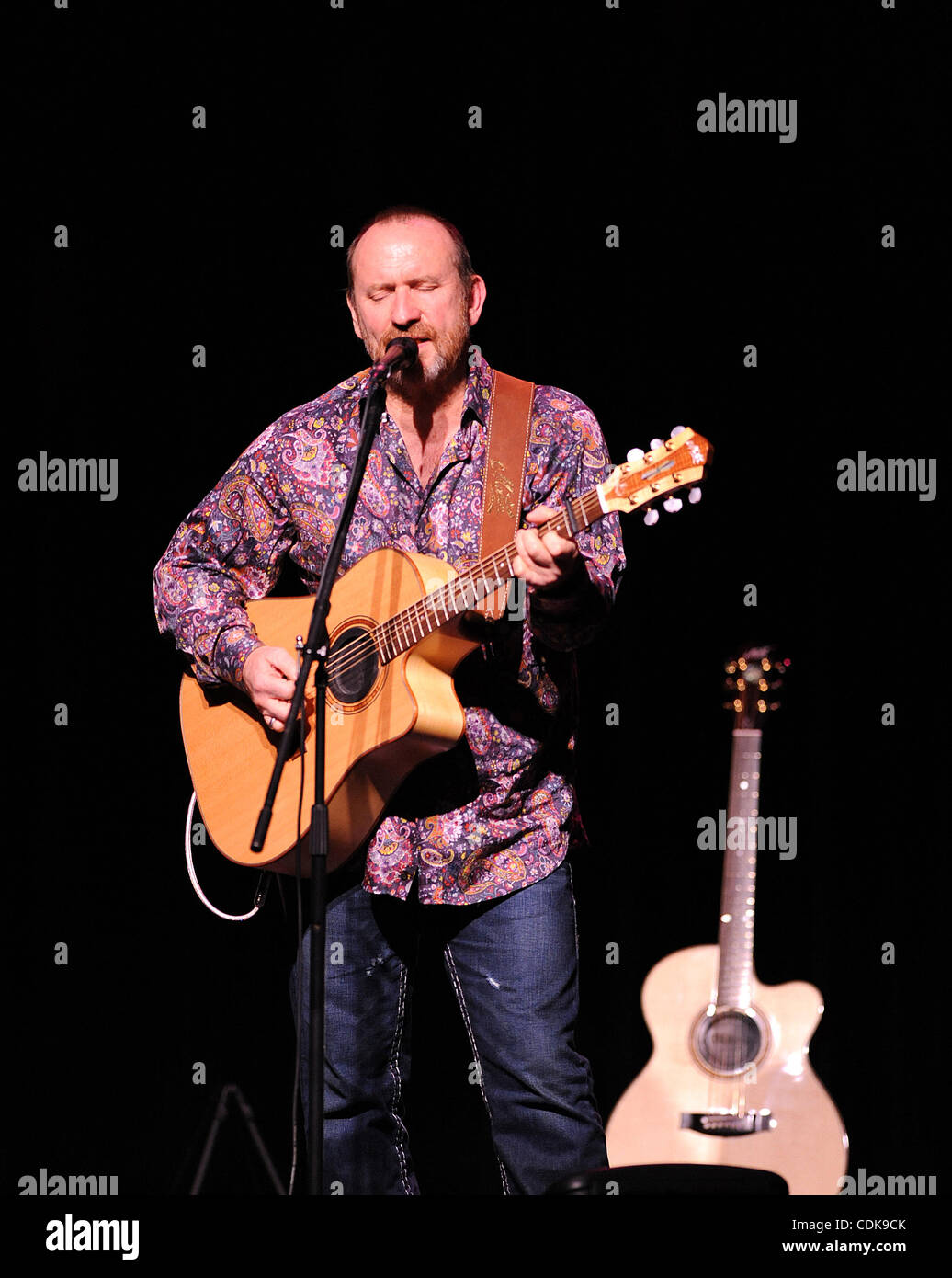 Colin hay tour hi-res stock photography and images - Alamy