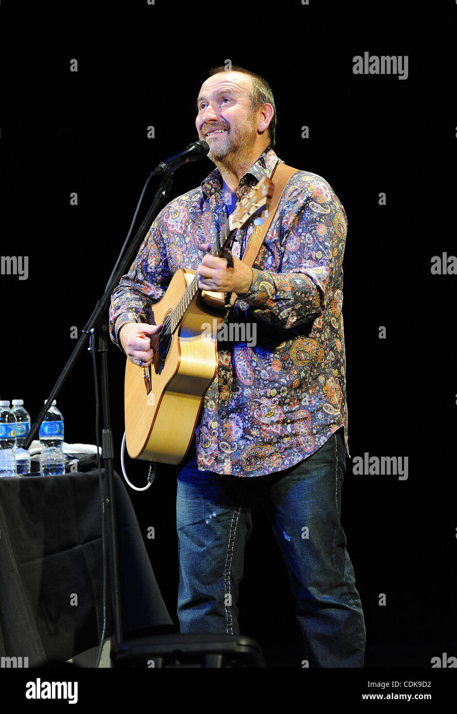 Colin hay tour hi-res stock photography and images - Alamy