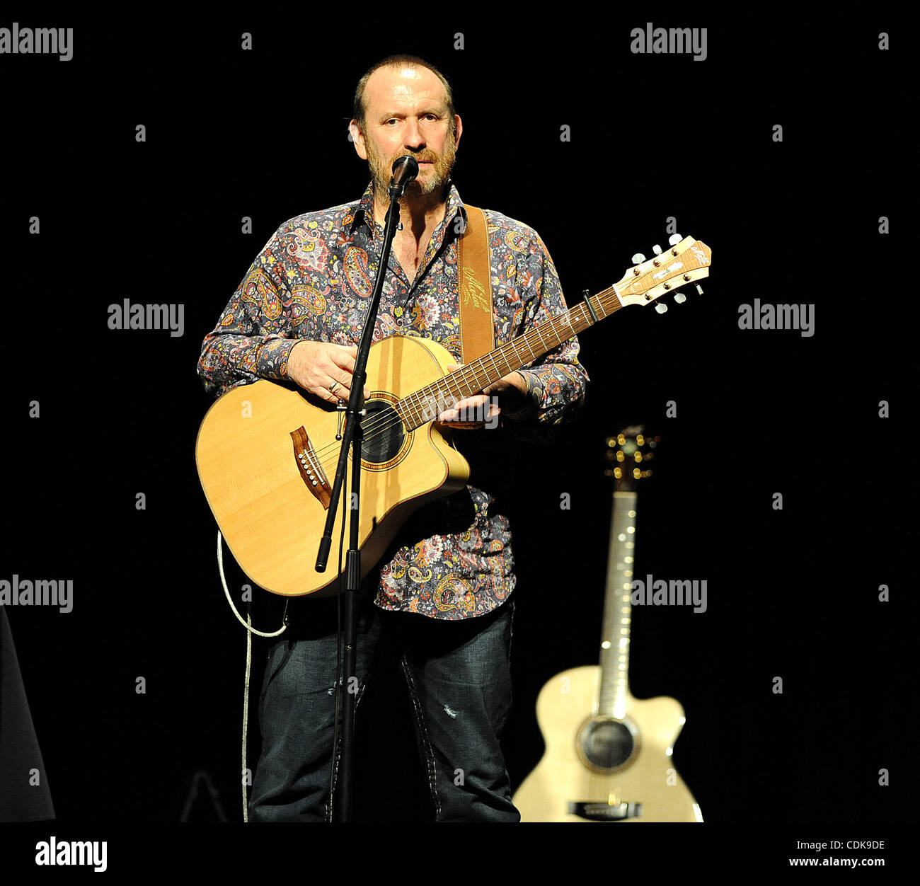 Colin hay tour hi-res stock photography and images - Alamy