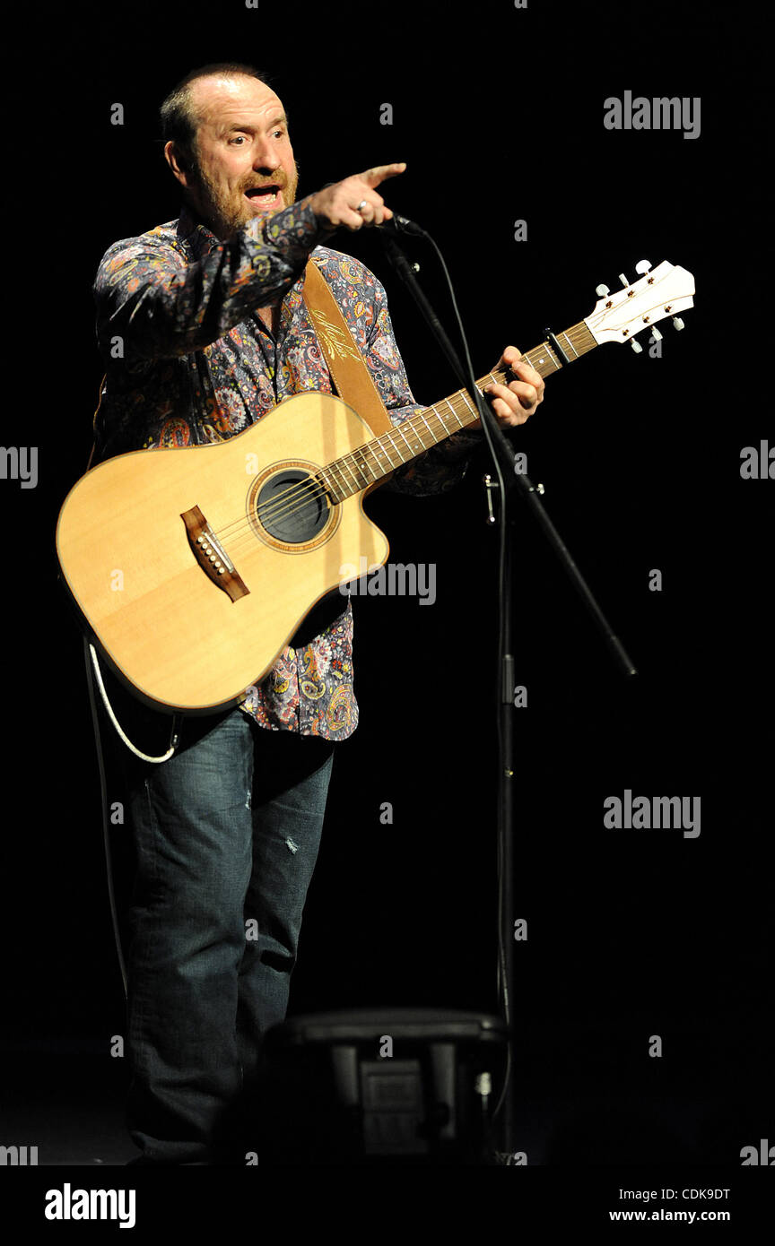 Colin hay tour hi-res stock photography and images - Alamy